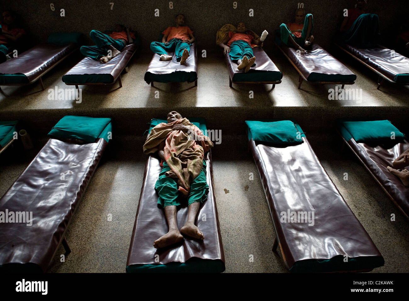 Patients at Mother Teresa home for dying people in Kolkata Stock Photo ...