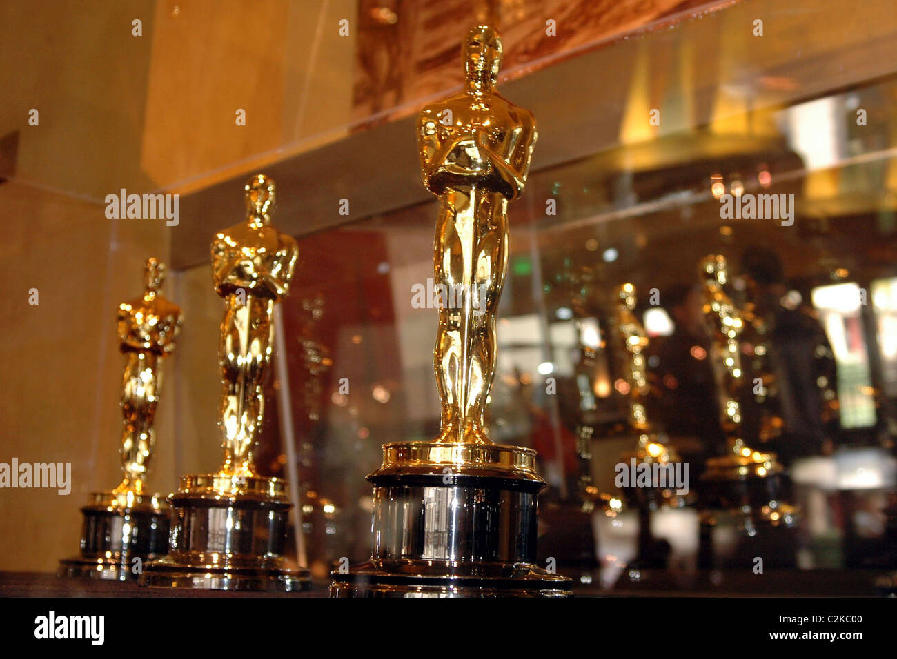Meet the Oscars - An exhibition of 50 Golden Statuettes destined for ...