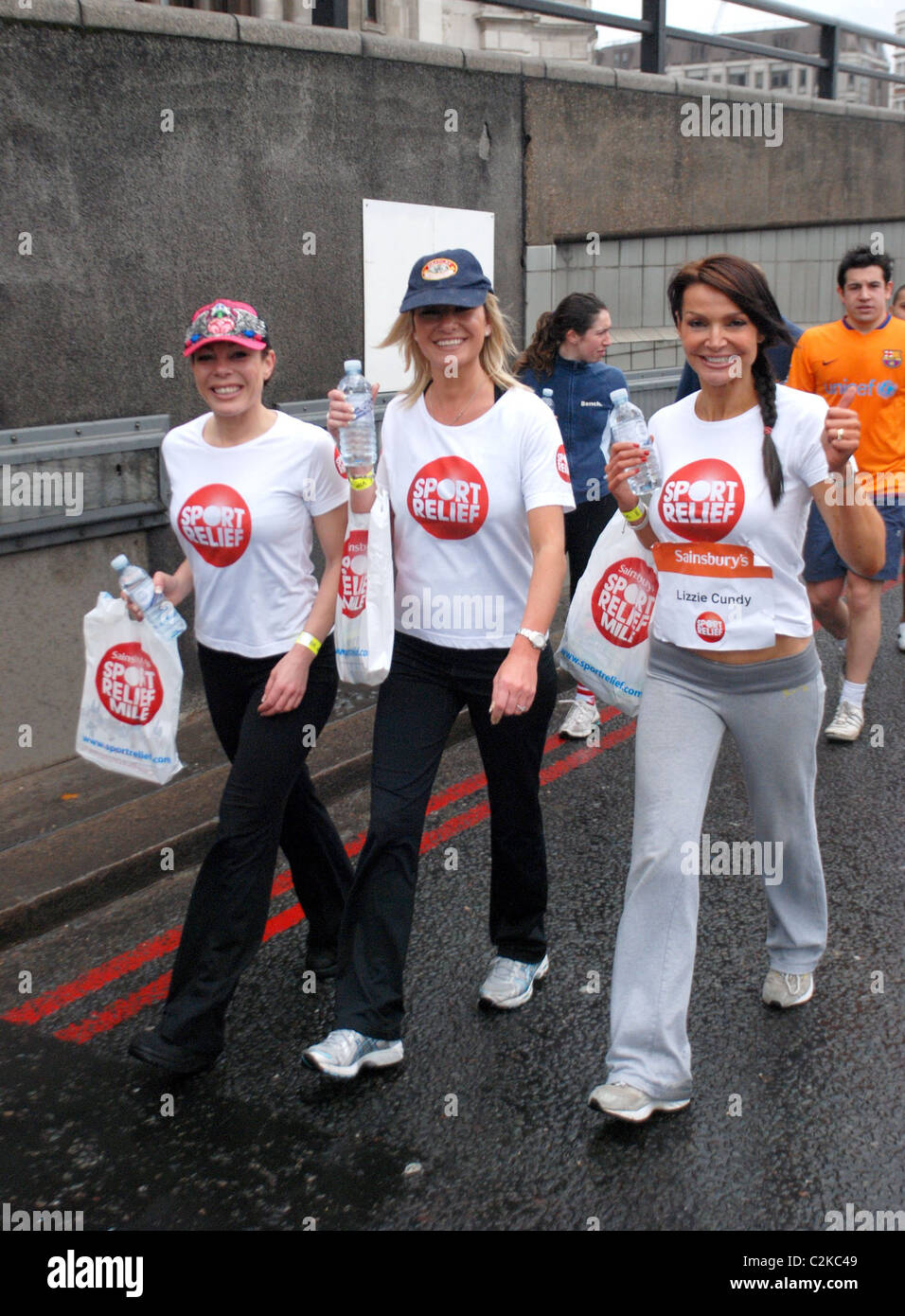 Alex Best and Lizzie Cundy The London Sainsbury's Sport Relief Mile at ...
