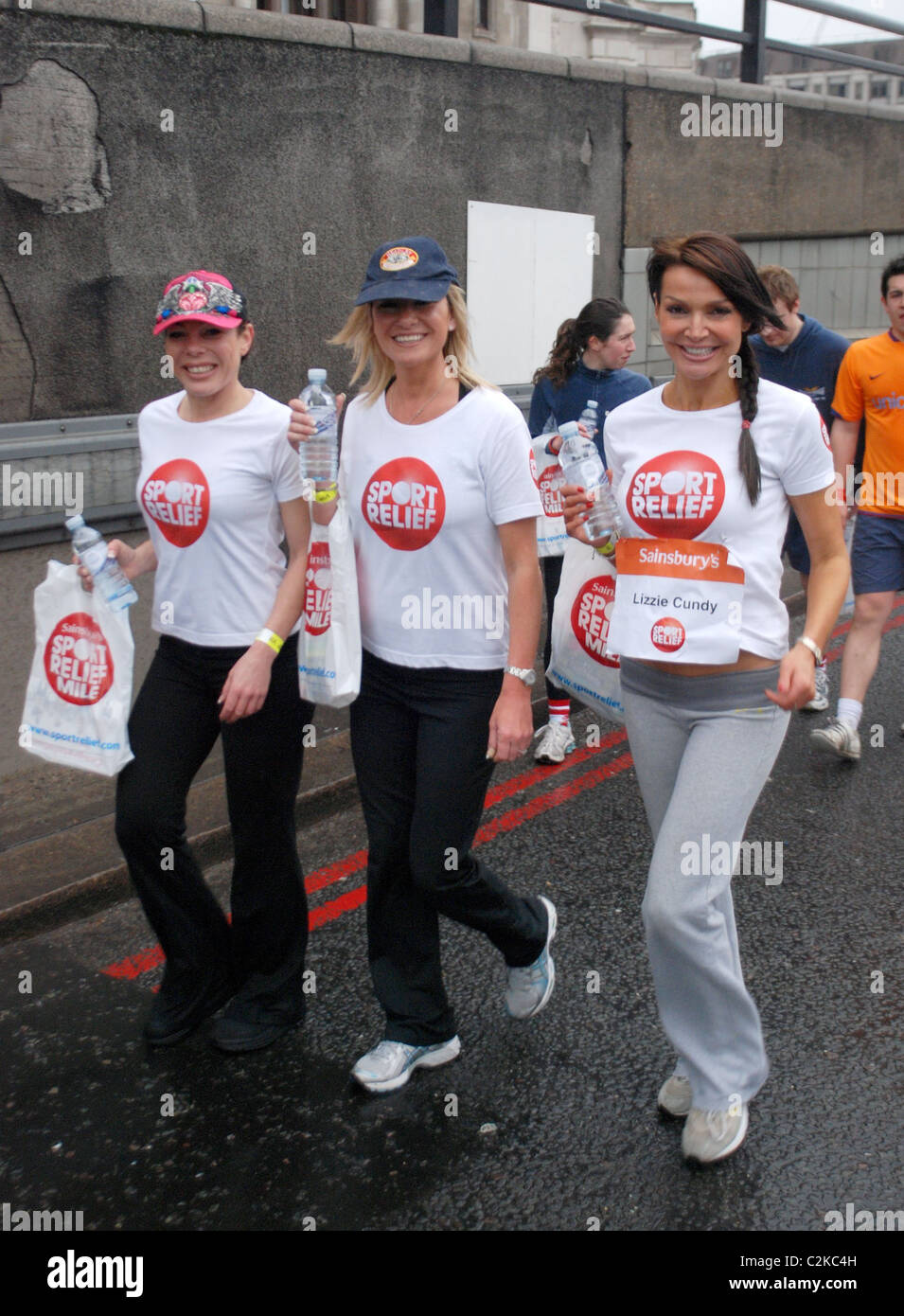 Alex Best and Lizzie Cundy The London Sainsbury's Sport Relief Mile at ...