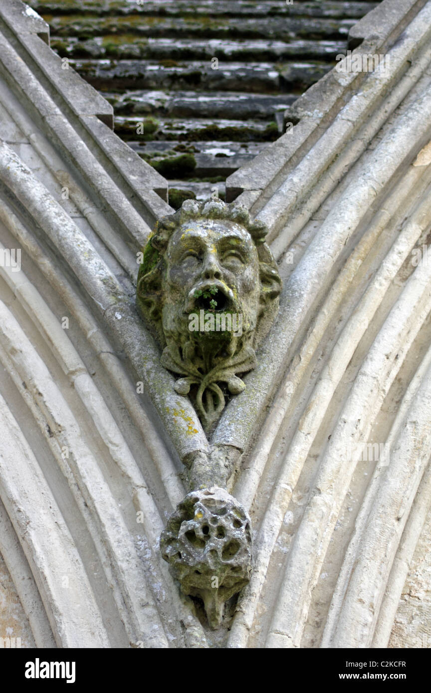 Salisbury cathedral gargoyle hi-res stock photography and images - Alamy