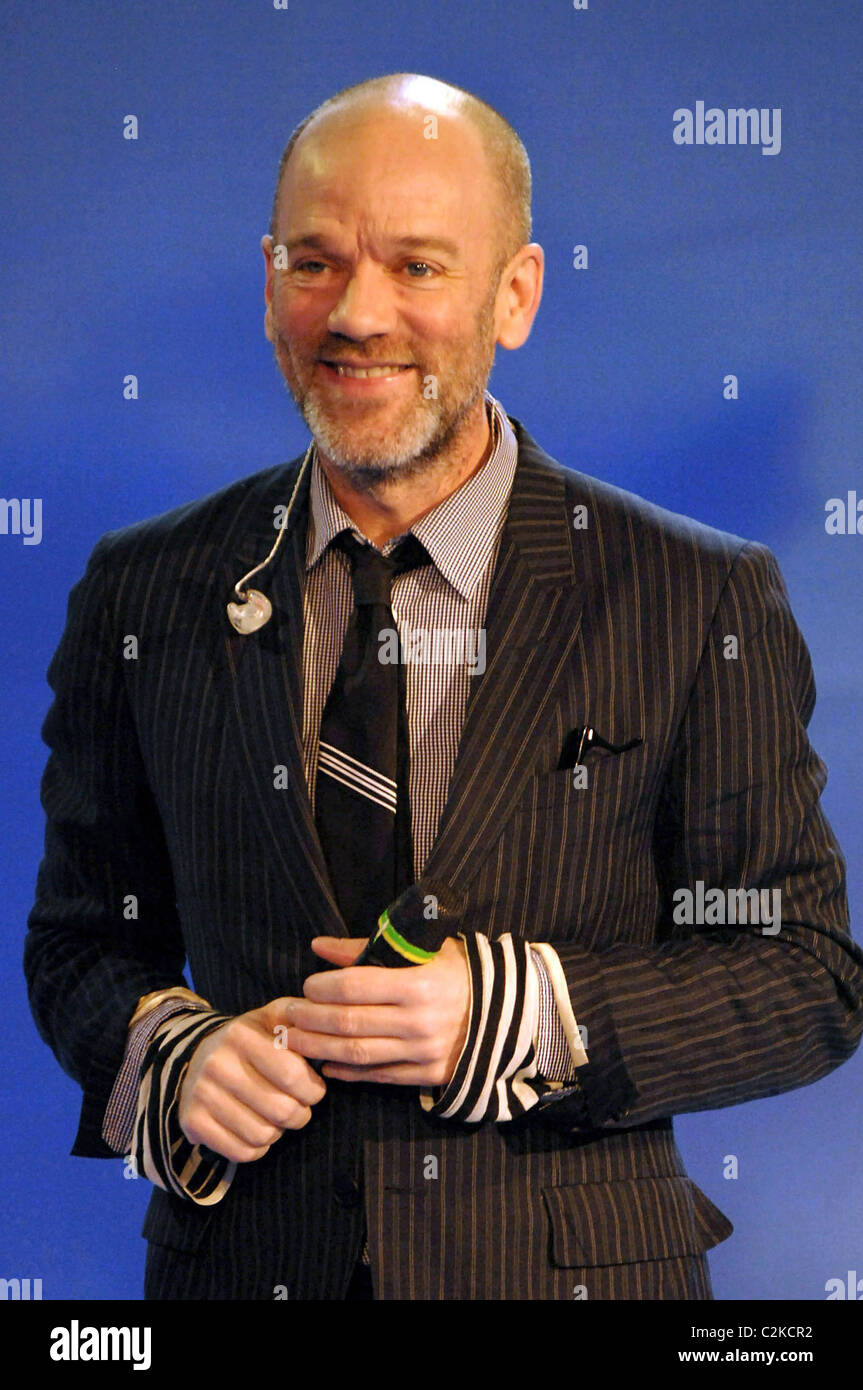 R.E.M appearing on an italian TV show Milan, Italy – 16.03.08 ...
