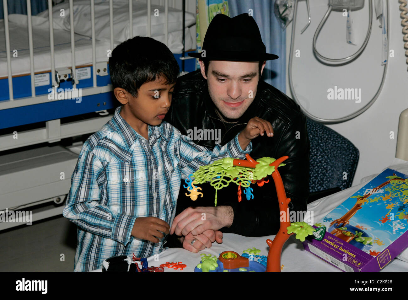 Charlie Cox, the star of movie Stardust, visits the children's ward at ...