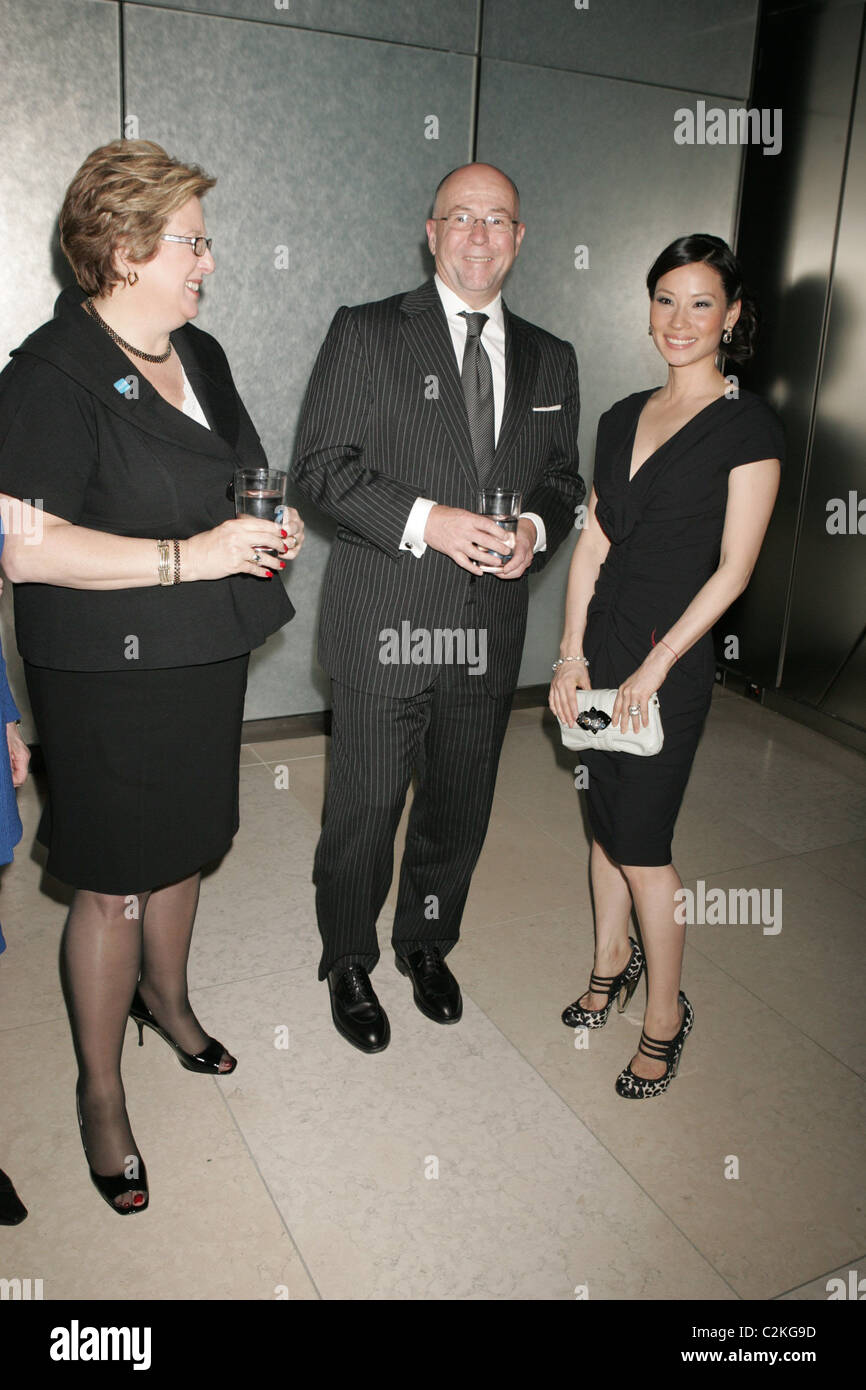 Caryl Stern, David Granger and Lucy Liu share a laugh at the 2008 ...