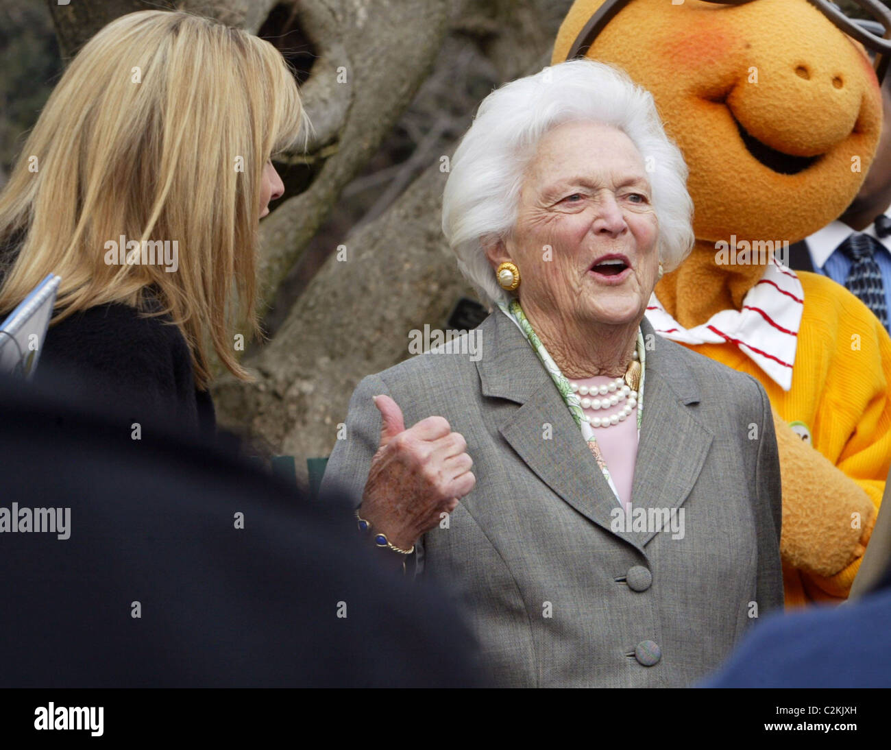 Jenna Bush and Barbara Bush The annual White House Easter Egg Roll on ...