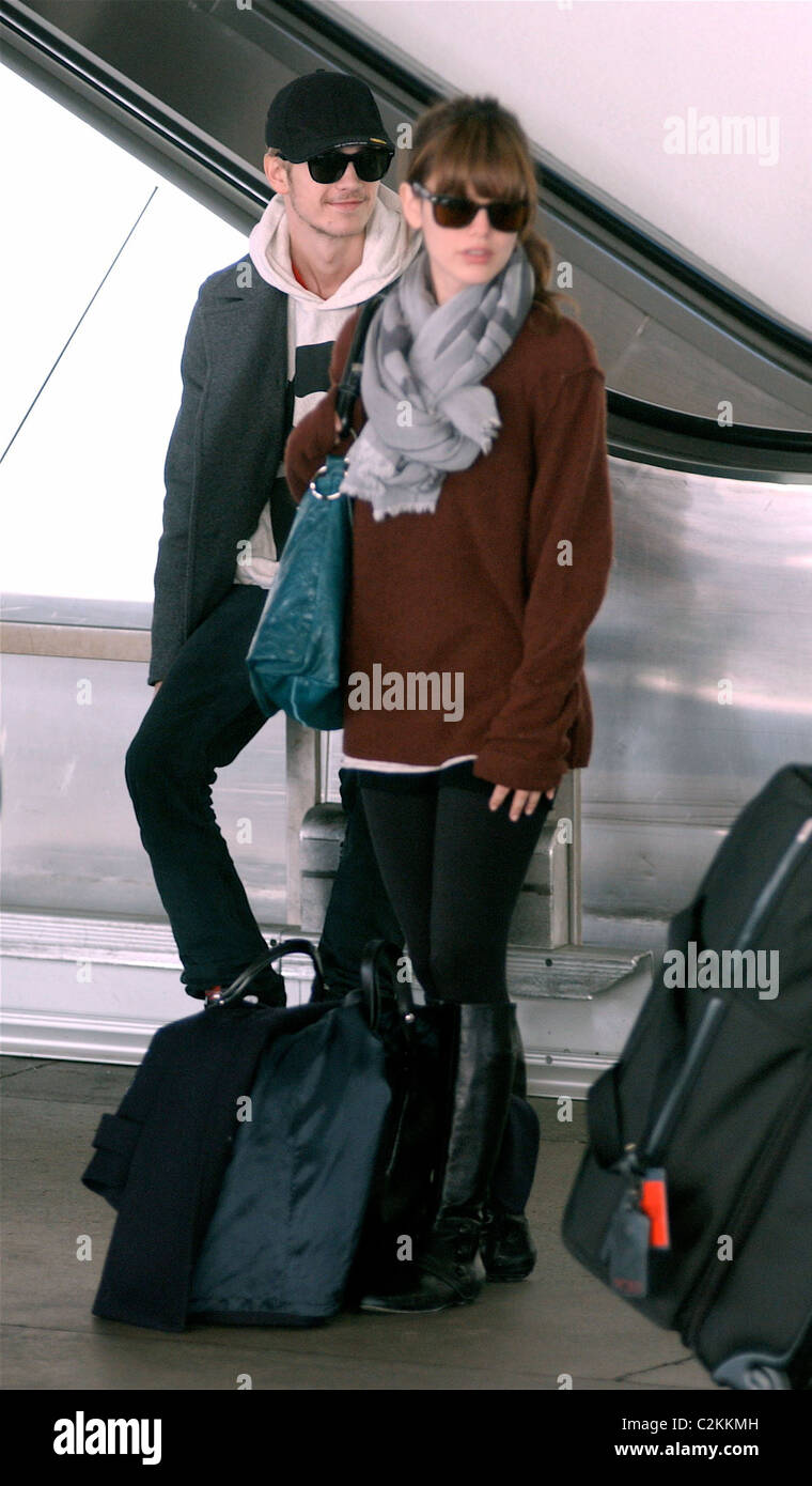 Jumper' stars Hayden Christensen and Rachel Bilson arrive at LAX Los ...