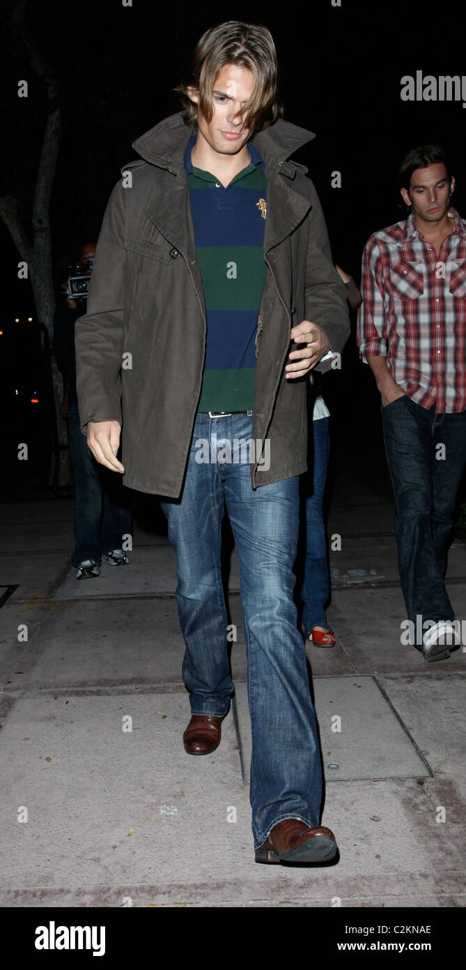 Alex Vaggo / He's the occasional boy toy of paris hilton. - Ultu Betrav