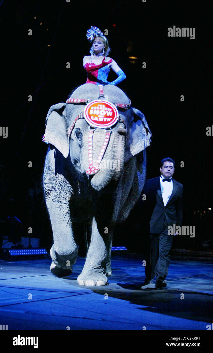 Ringling Bros. and Barnum & Bailey Circus presents 'Bellobration!' at ...