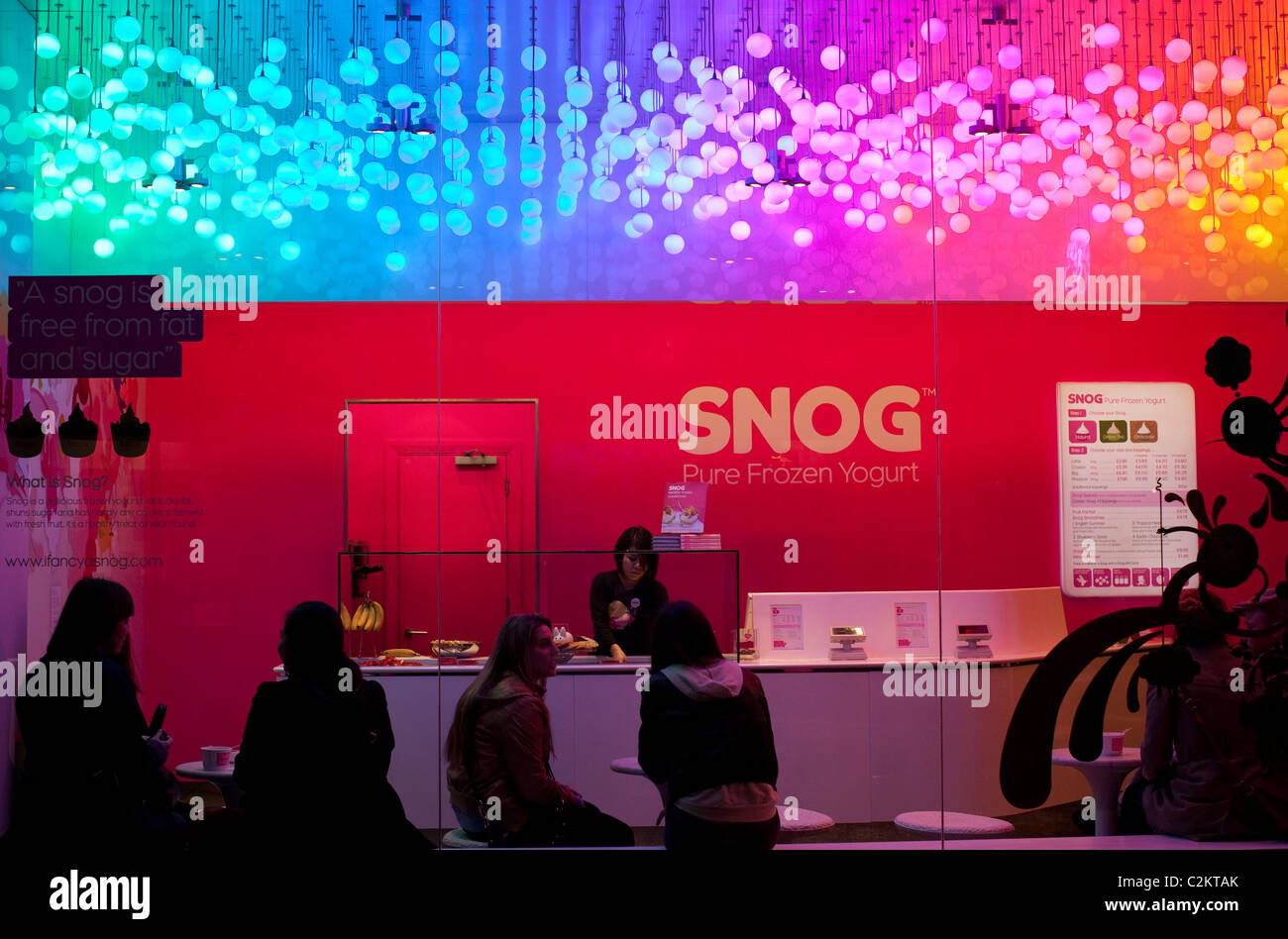 Snog frozen yogurt parlour in Soho, London Stock Photo - Alamy