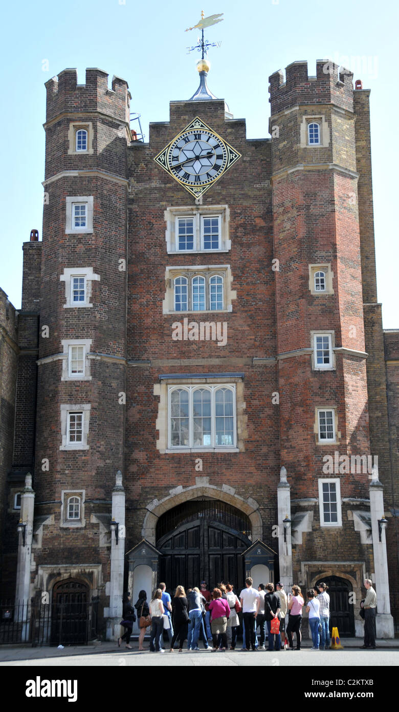St James's Palace London Royal Royalty monarch monarchy Stock Photo - Alamy