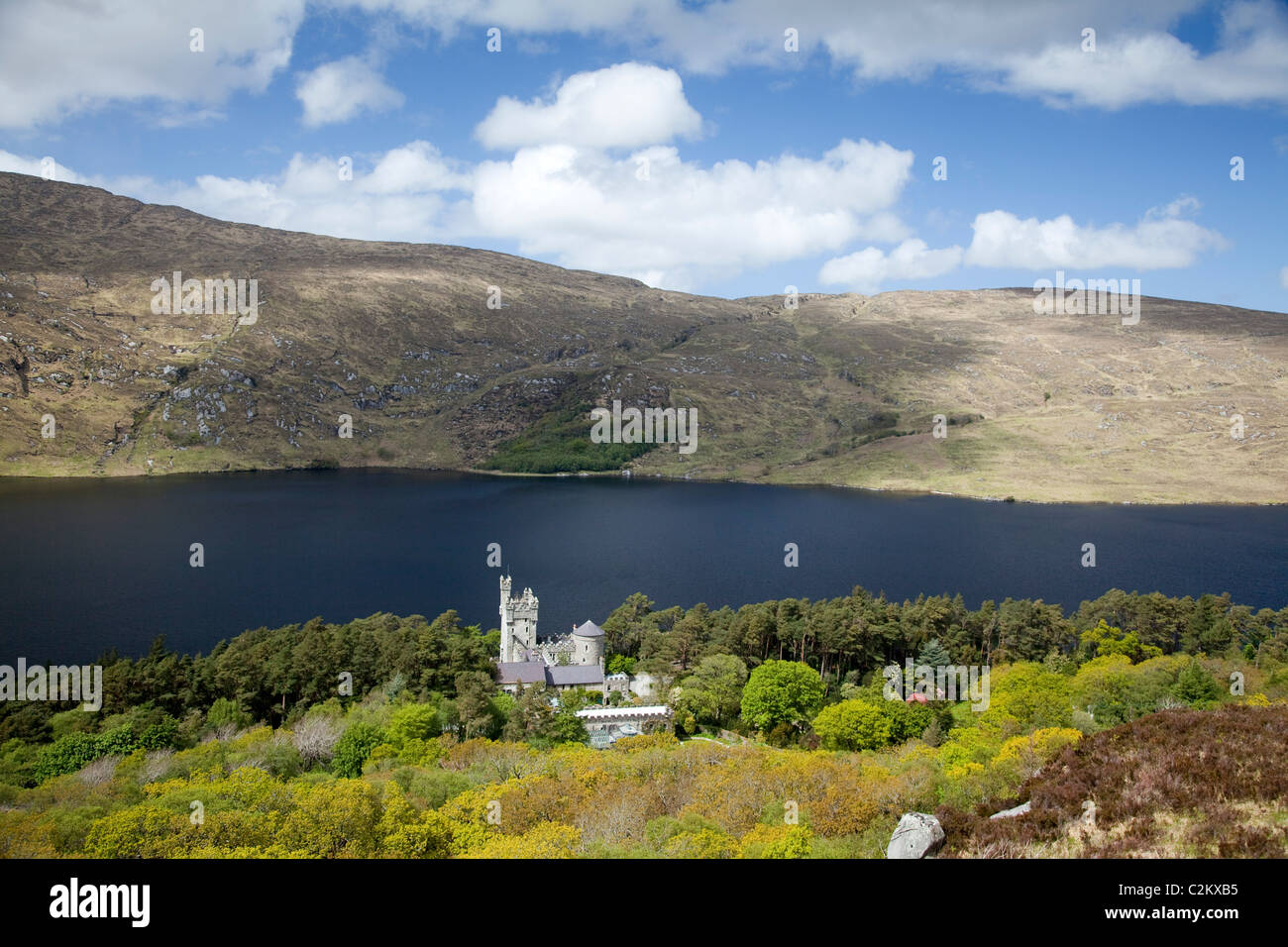 Castle lake and mountains hi-res stock photography and images - Alamy