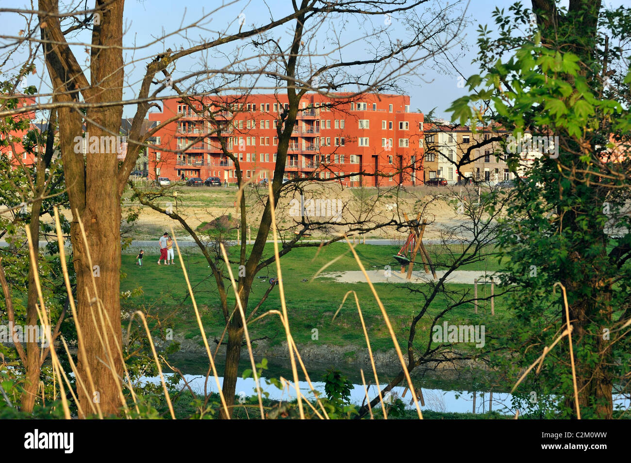 Tree housing development hi-res stock photography and images - Alamy