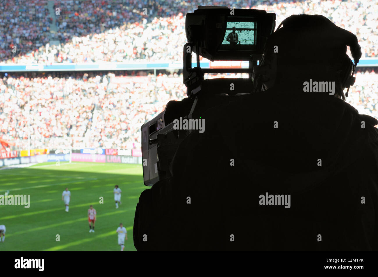Football stadium screen hi-res stock photography and images - Alamy