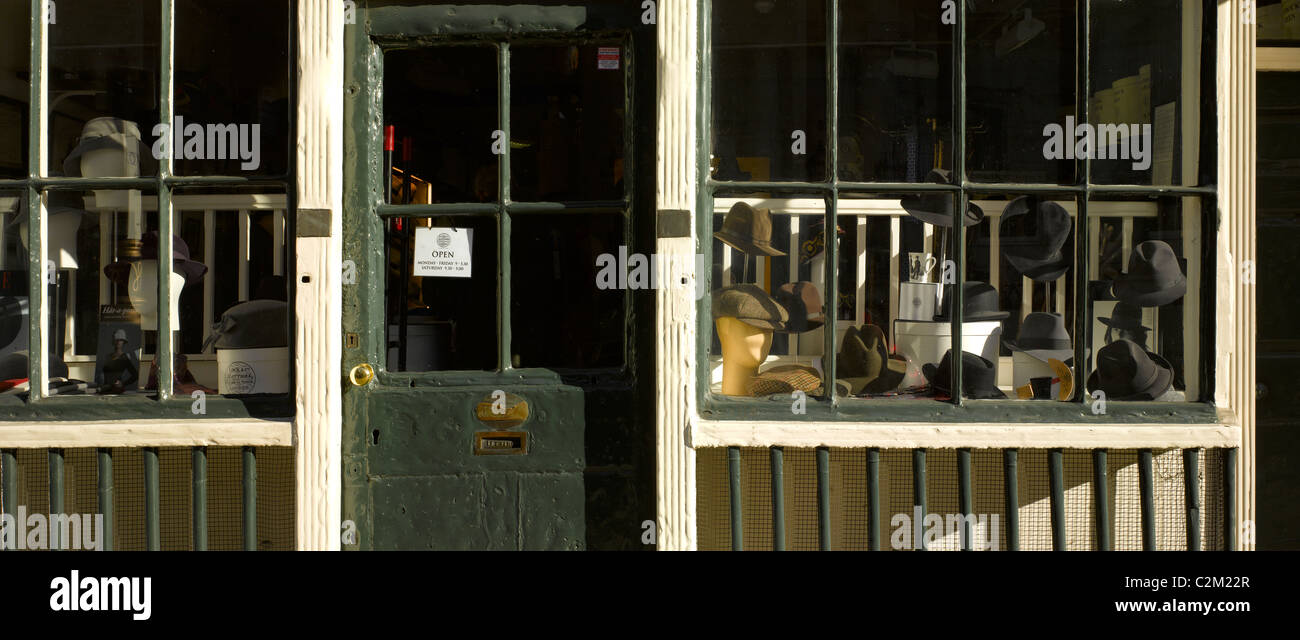 Lock and co. hatters hi-res stock photography and images - Alamy