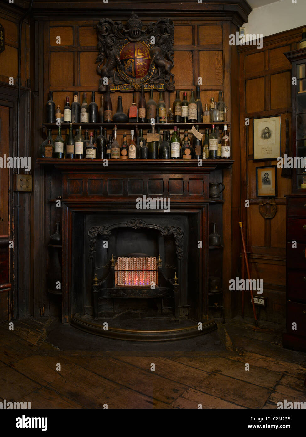 Berry brothers and rudd wine london hi-res stock photography and images ...
