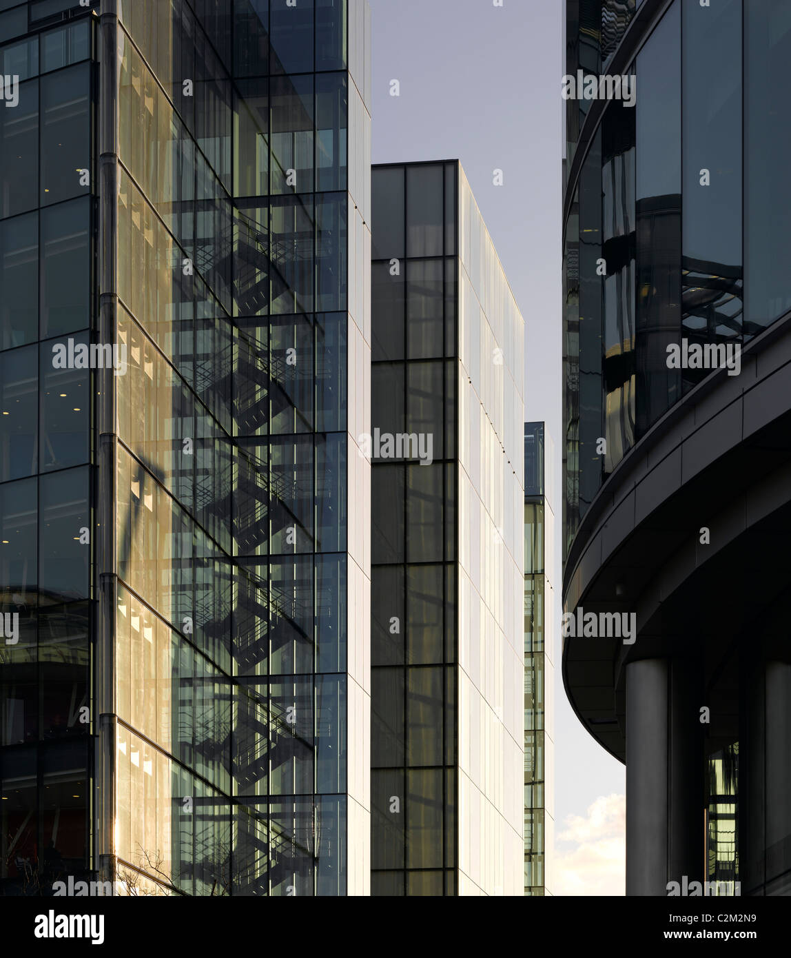 Riverside office buildings hi-res stock photography and images - Alamy