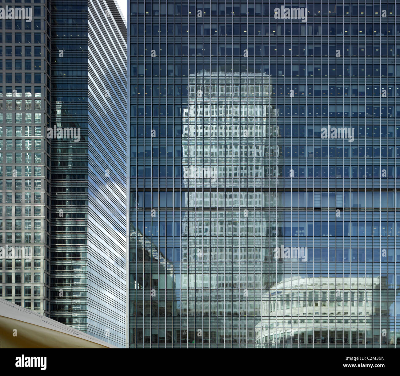 Canada square at canary wharf hi-res stock photography and images - Alamy