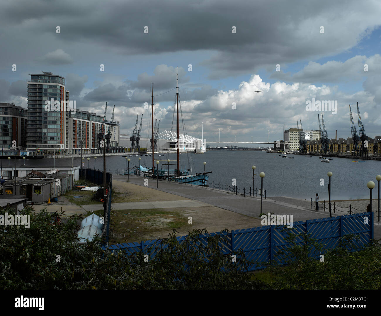 Victoria docks hi-res stock photography and images - Alamy