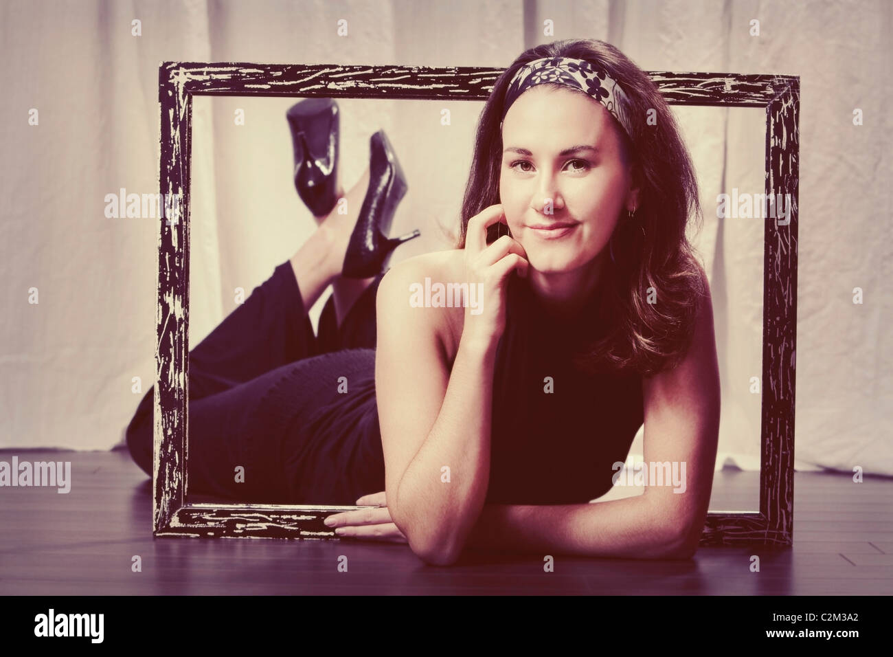 Facing into frame hi-res stock photography and images - Alamy