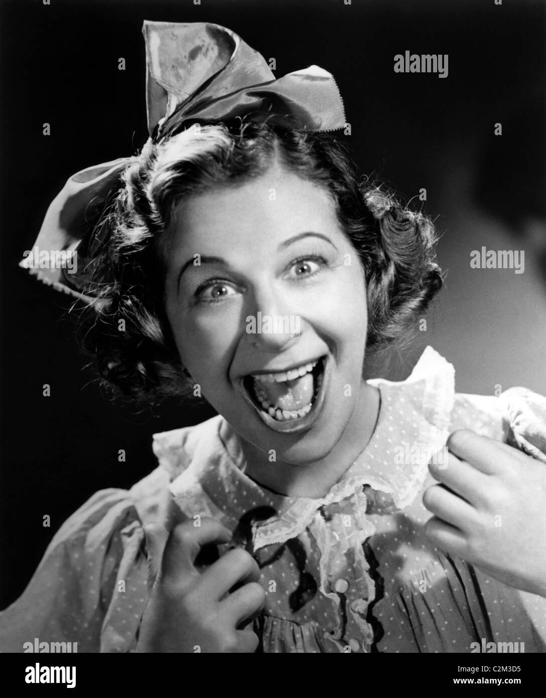 Fanny brice slapstick bow smile hi-res stock photography and images - Alamy