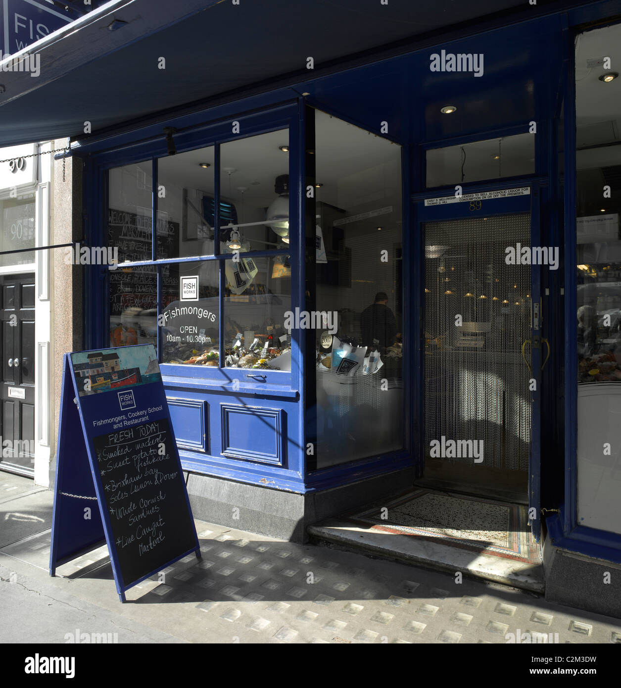 Fishmongers And Street High Resolution Stock Photography and Images - Alamy