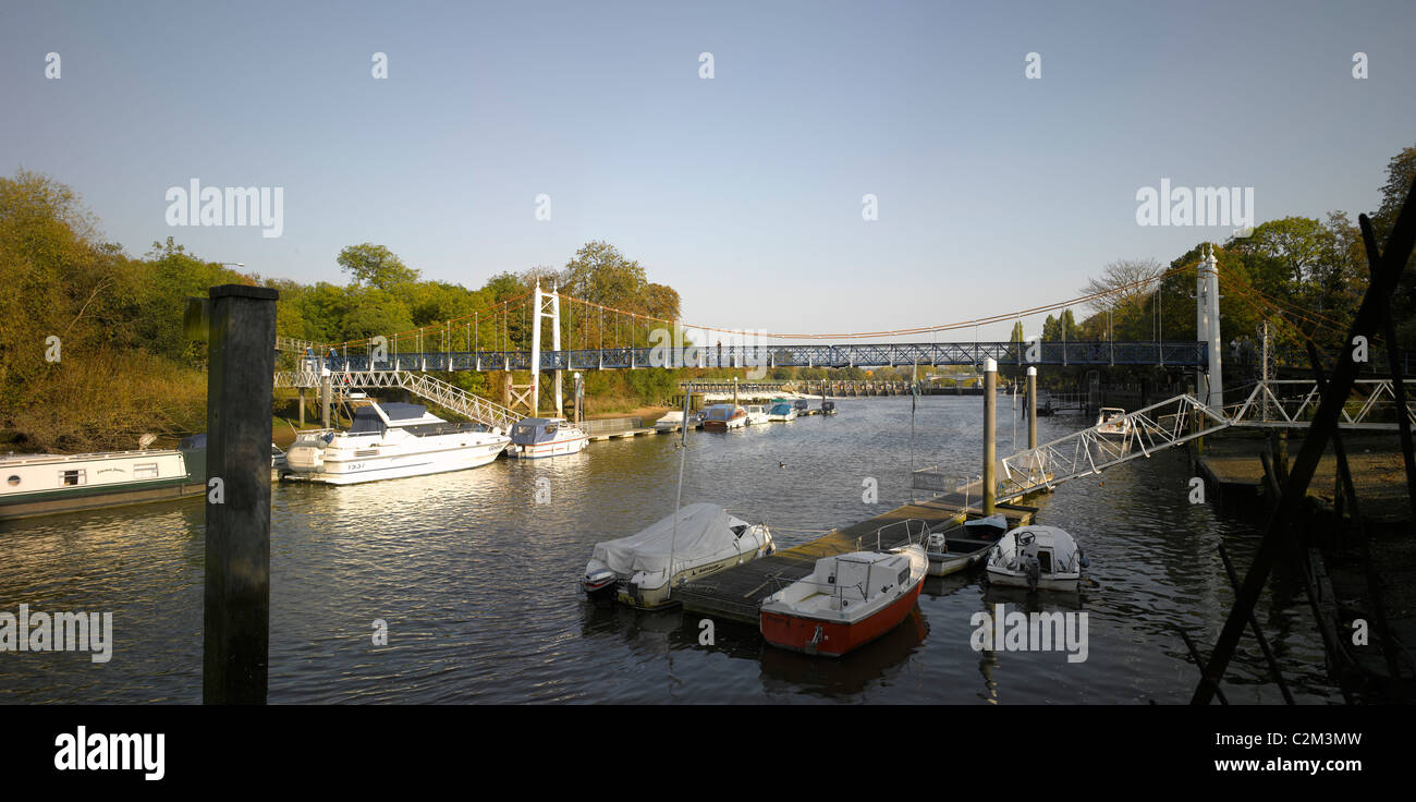 Teddington Lock Footbridge High Resolution Stock Photography and Images ...