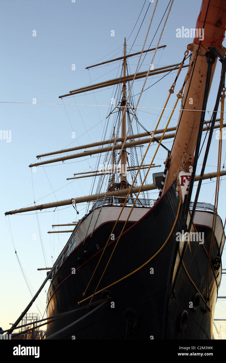 PEKING FOUR-MASTED BARQUE PEIR 16 SOUTH STREET SEAPORT 12 October 2010 ...