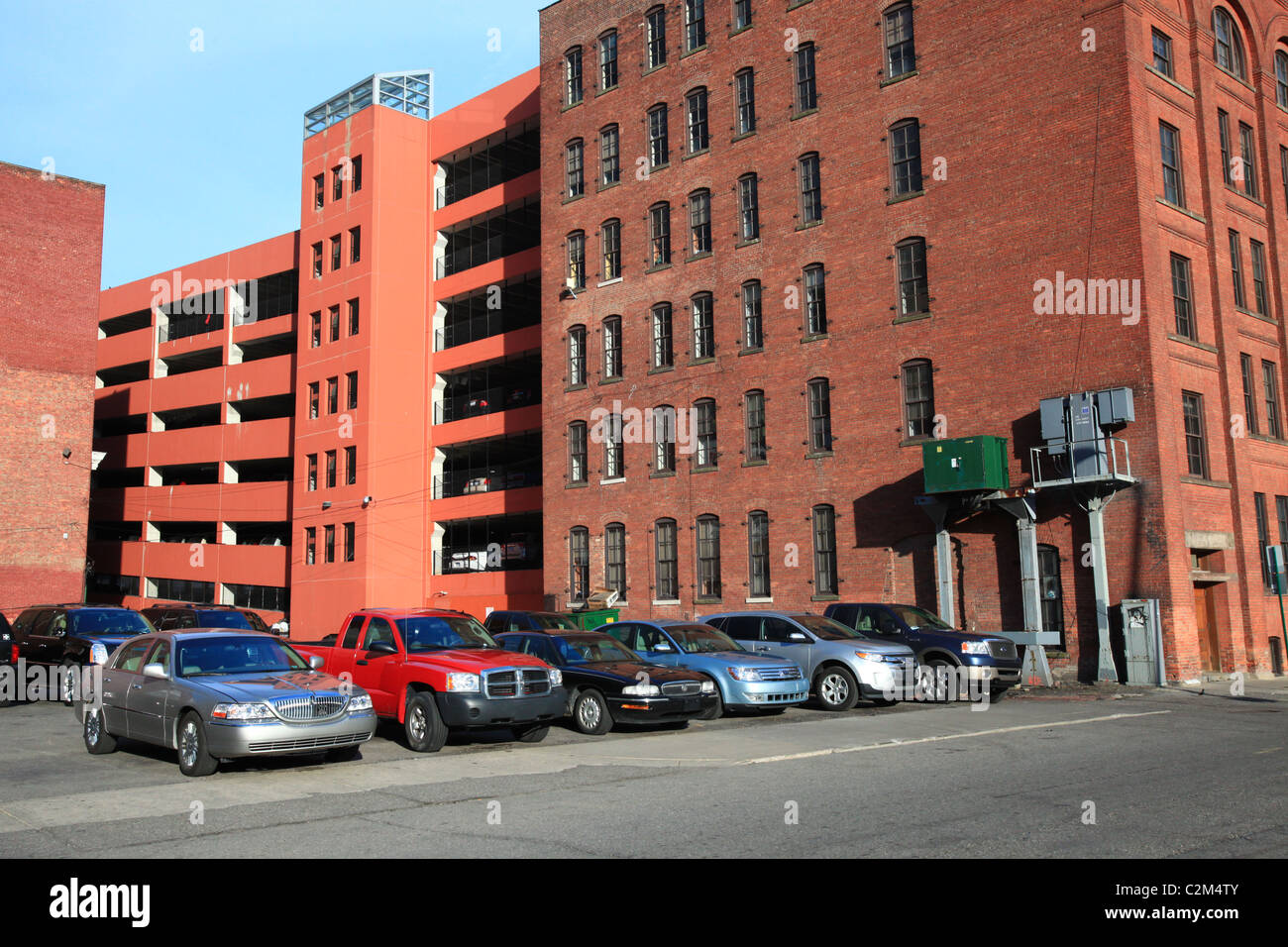Downtown detroit cars hi-res stock photography and images - Alamy