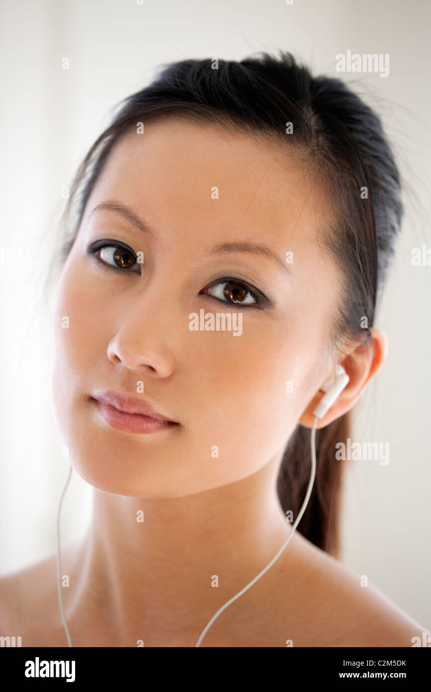 Ear Buds High Resolution Stock Photography and Images - Alamy