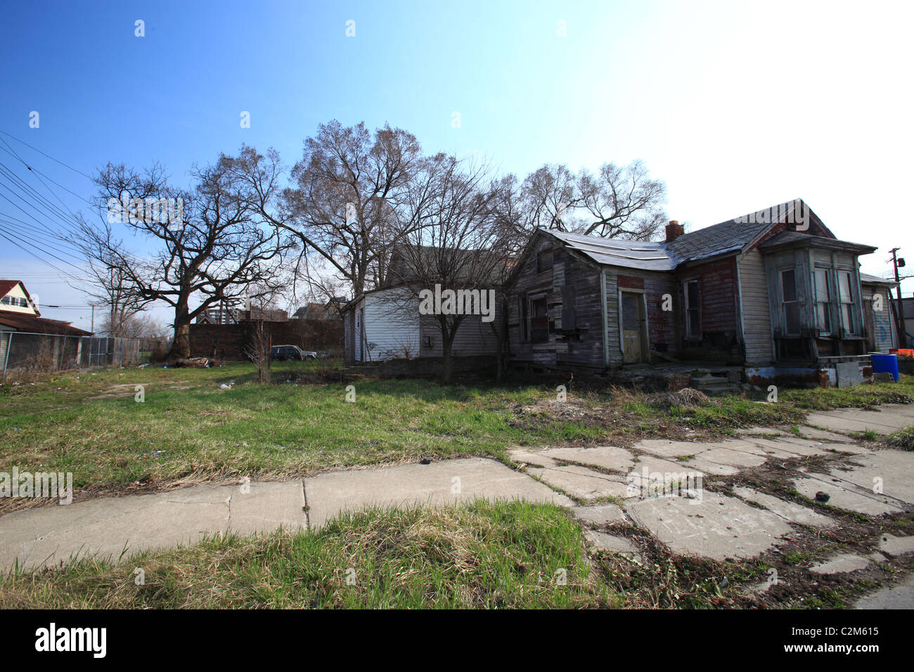 City street slum detroit hi-res stock photography and images - Alamy