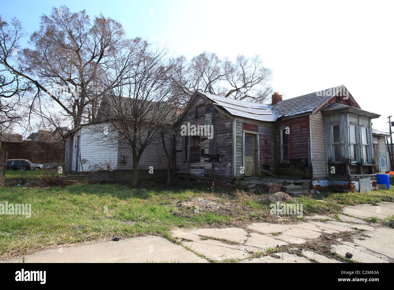 Detroit creepy abandoned house 2011 Stock Photo - Alamy