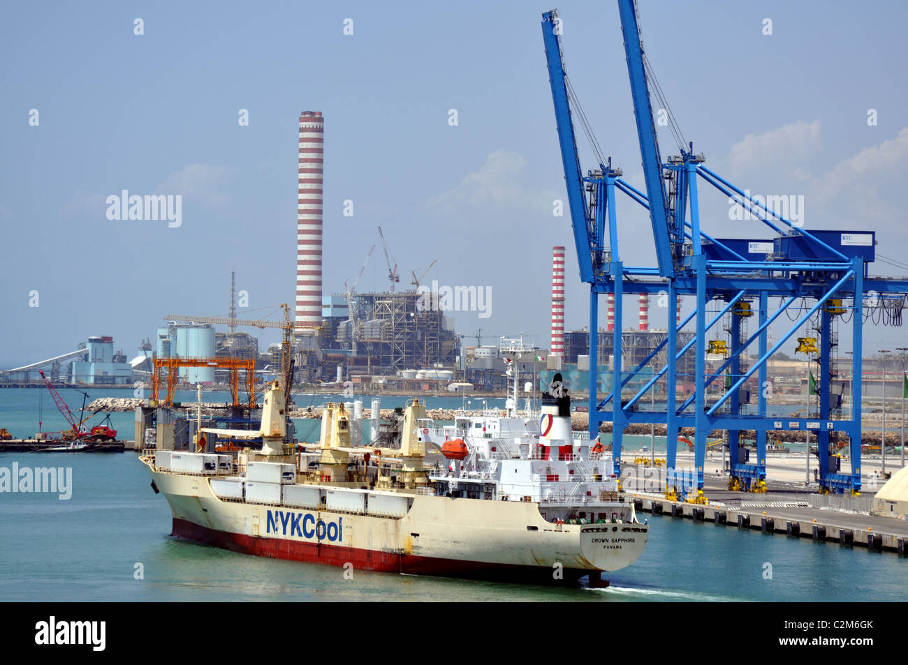 Rome docks hi-res stock photography and images - Alamy