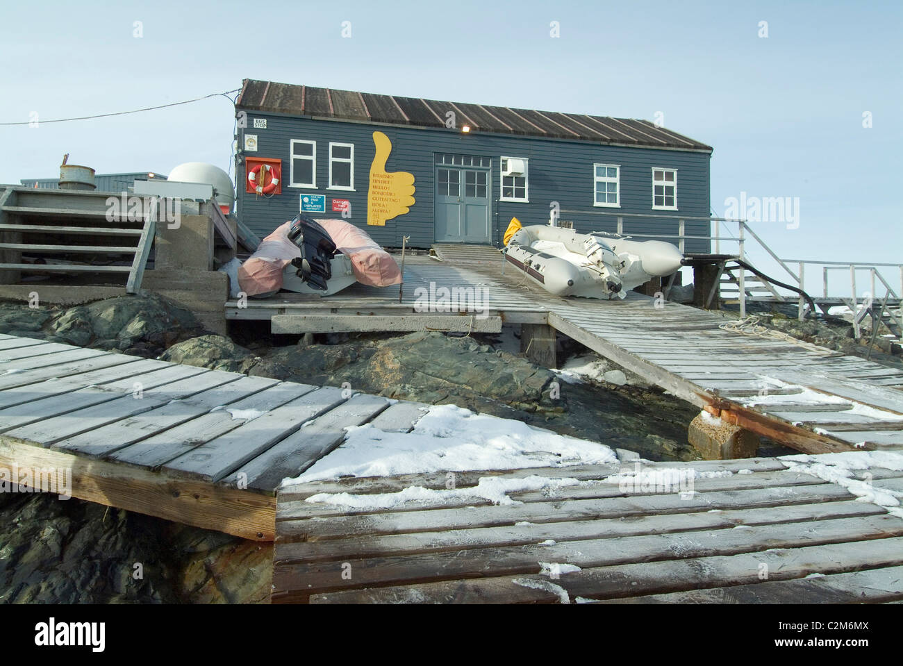 Vernadsky research station hi-res stock photography and images - Alamy