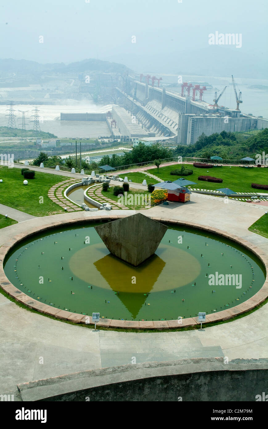 Visitors Centre, Three Gorges (Sanxia) Dam, Yangtze River, China Stock ...