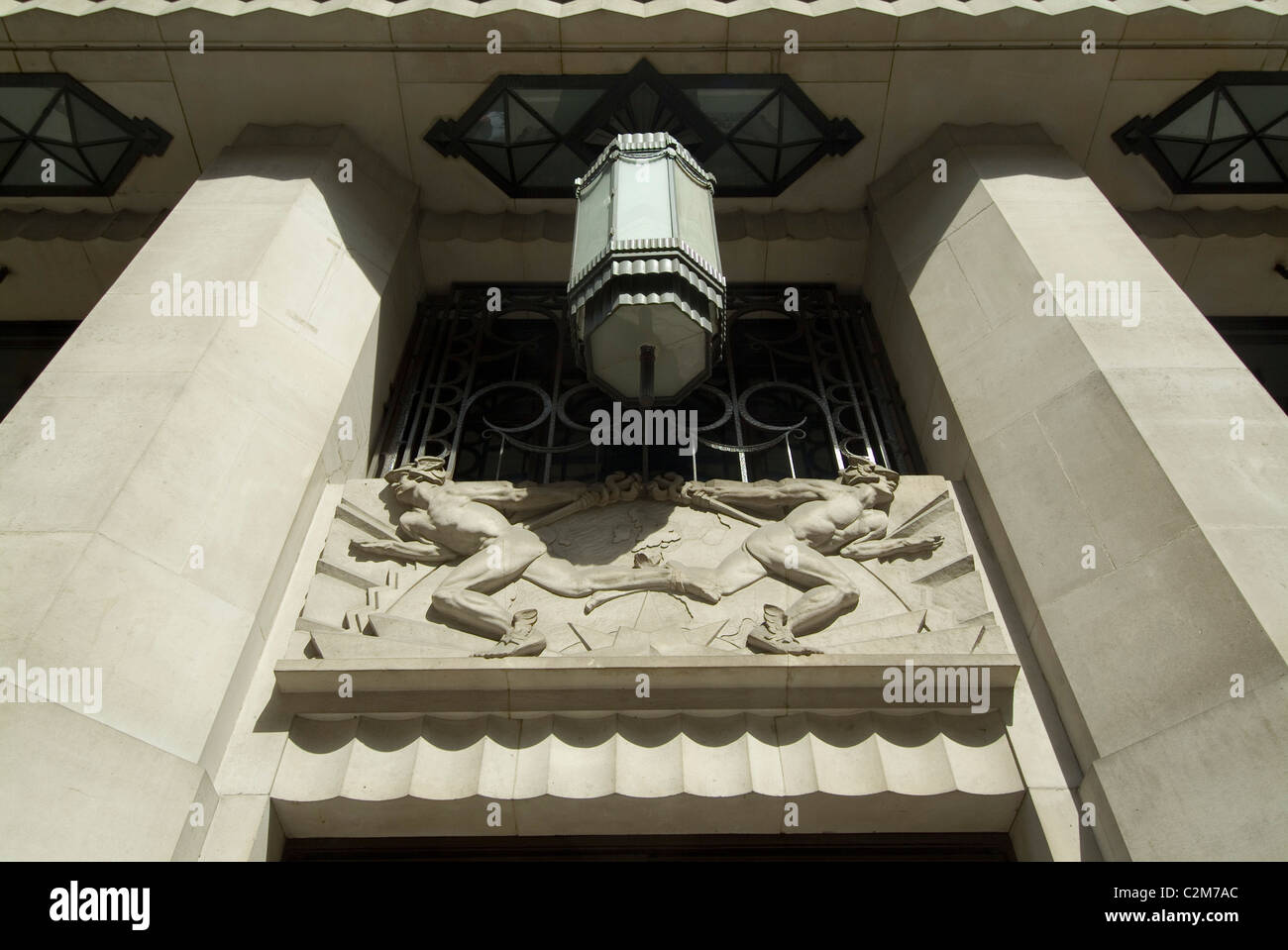 Daily telegraph building fleet street hi-res stock photography and ...