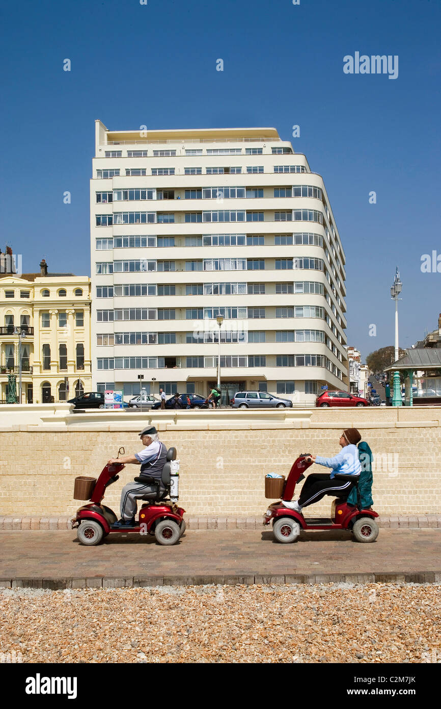Architecture brighton embassy court uk hi-res stock photography and ...