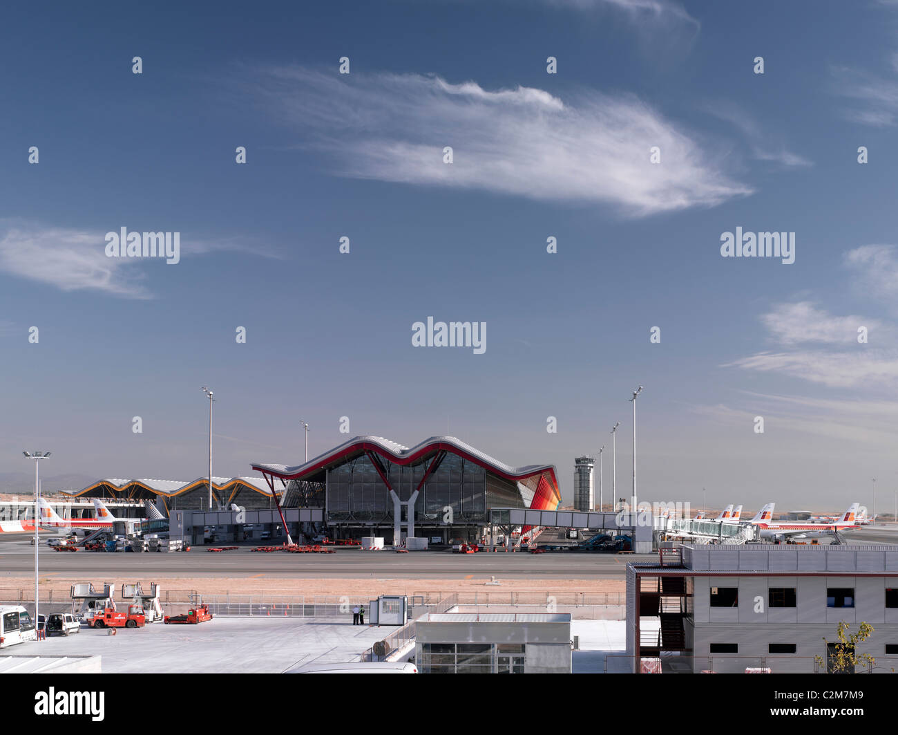 New Madrid Barajas Airport High Resolution Stock Photography and Images ...