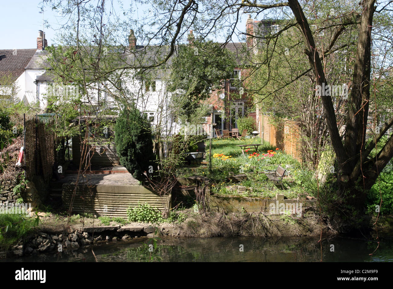 Riverside house hi-res stock photography and images - Alamy