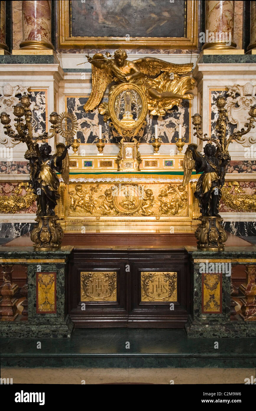 Francis xavier body hi-res stock photography and images - Alamy