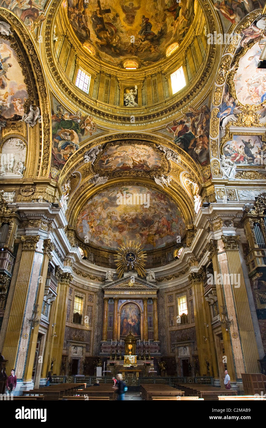 View of the altar and dome at Chiesa del Gesu, Rome Stock Photo - Alamy