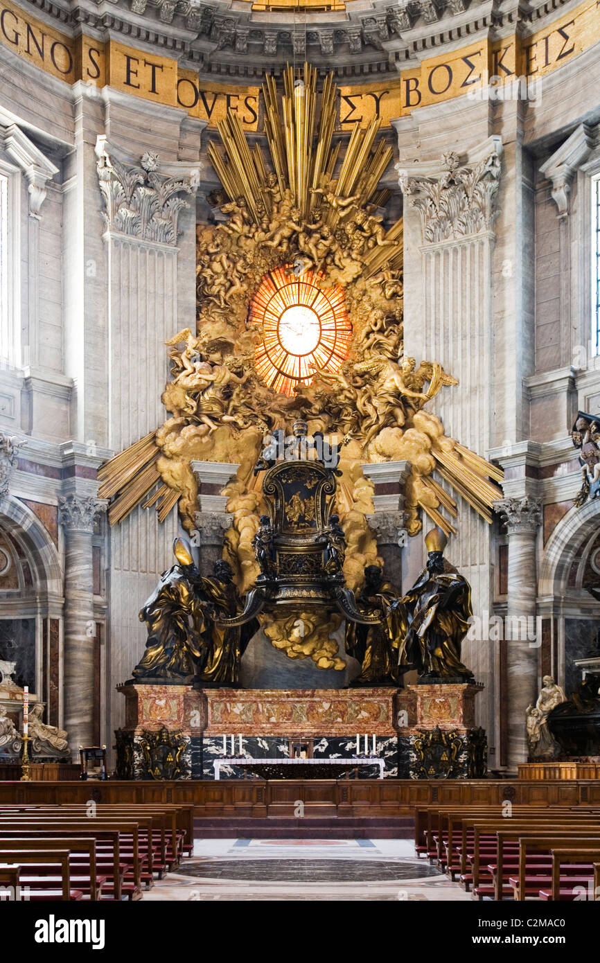The altar, The Vatican, Vatican City, Rome Stock Photo - Alamy