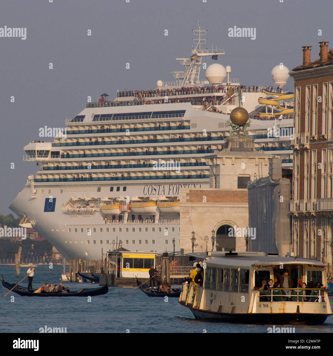 Dogana da Mar, Ex Customs Building, Venice Stock Photo - Alamy