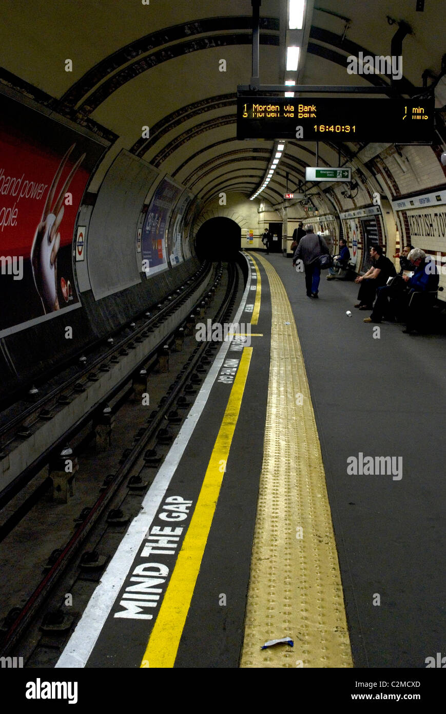 Victorian london underground hi-res stock photography and images - Alamy