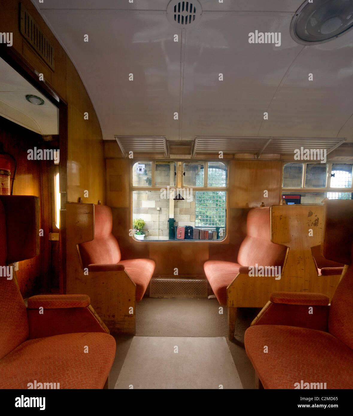 British Rail Passenger Carriage 1950 Stock Photo - Alamy