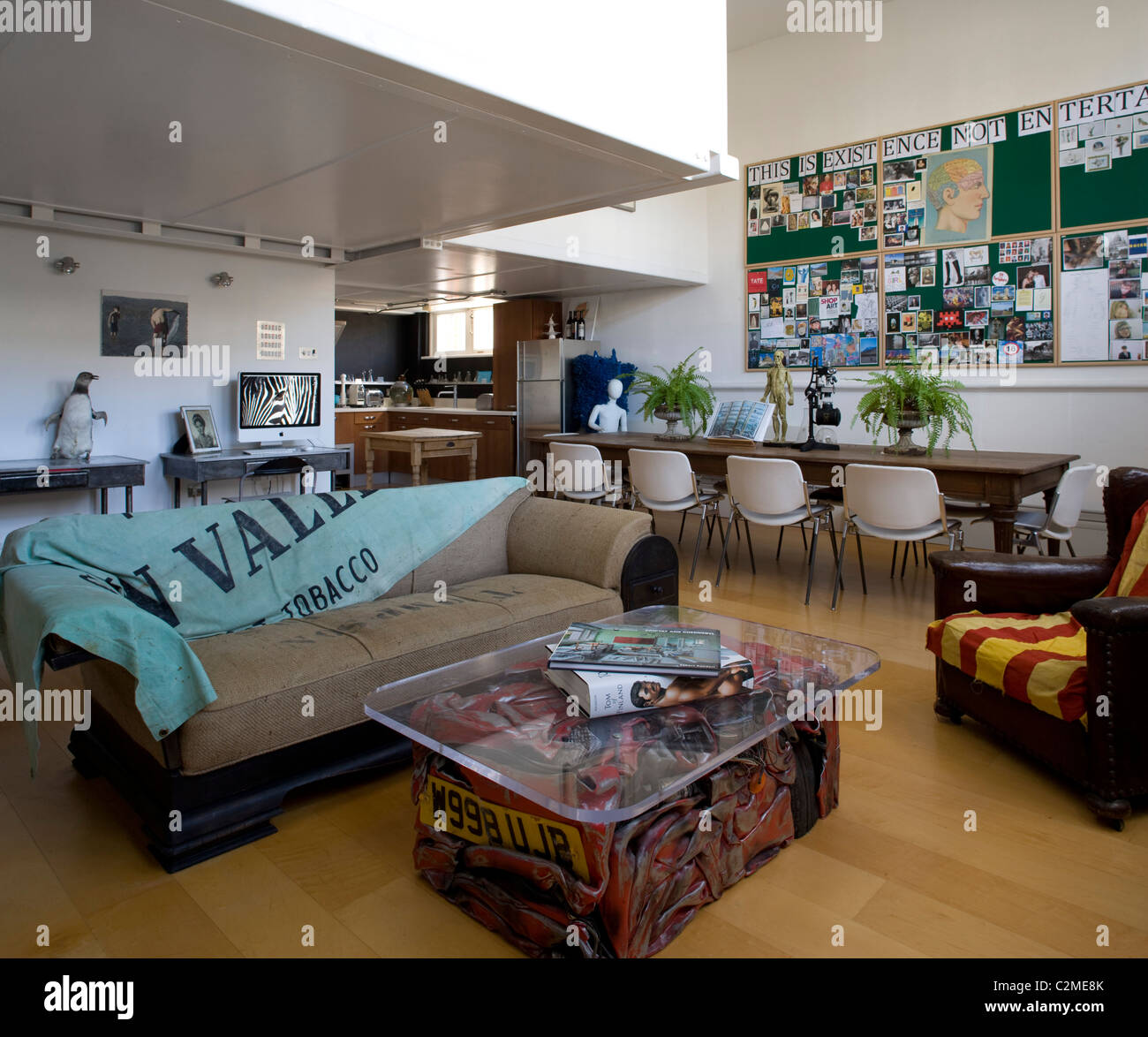 Building for artefacts hi-res stock photography and images - Alamy