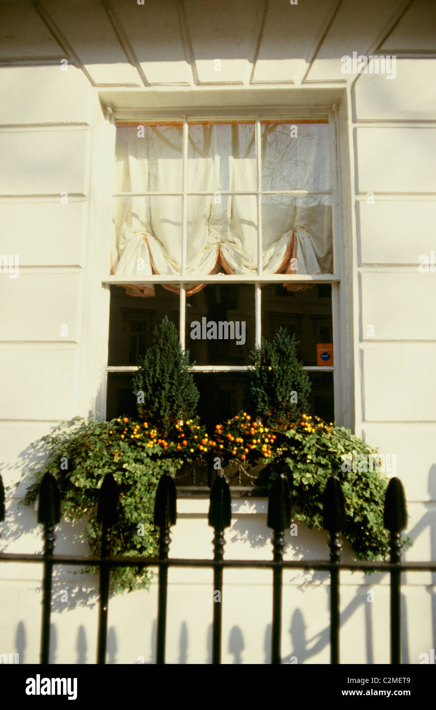 Sash window 19th century hi-res stock photography and images - Alamy