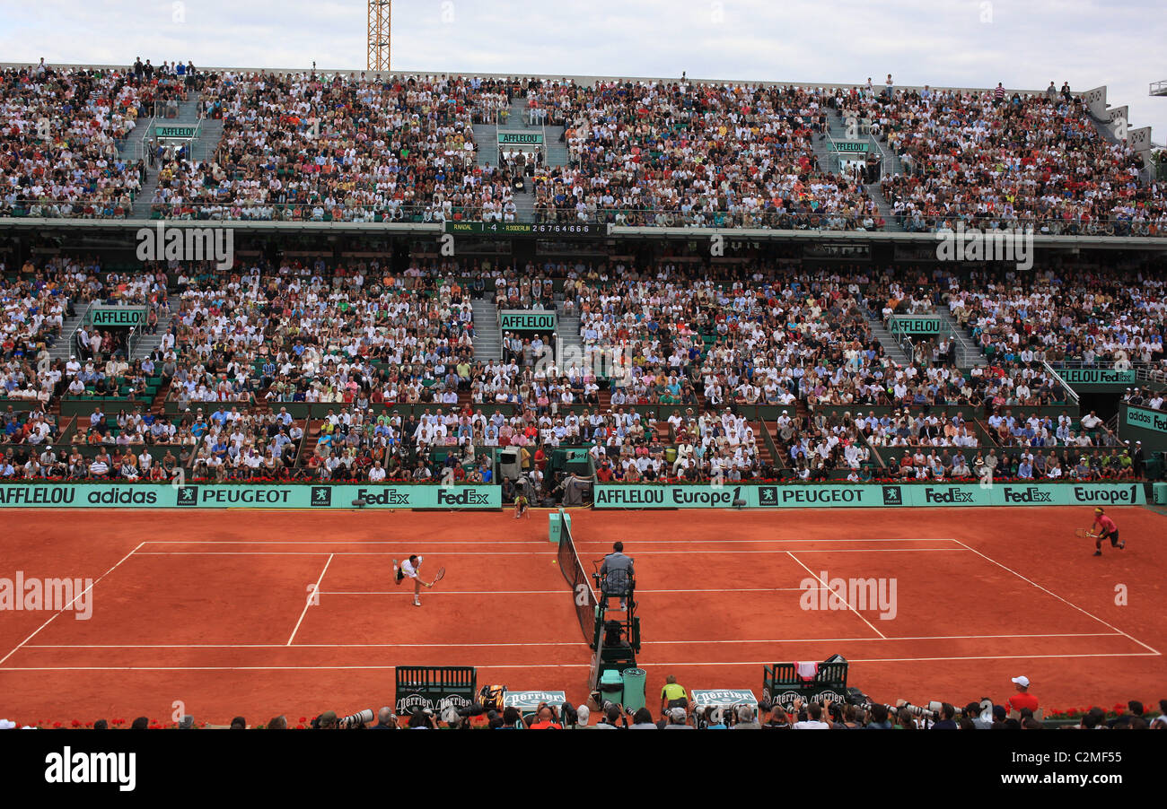 Robin Soderling, Sweden in action during his victory over Rafael Nadal ...