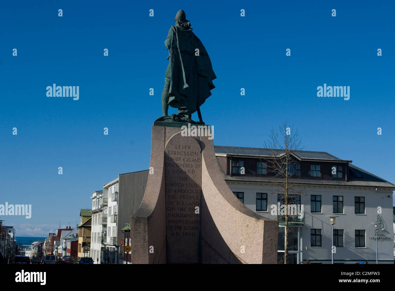 Viking statue hi-res stock photography and images - Alamy