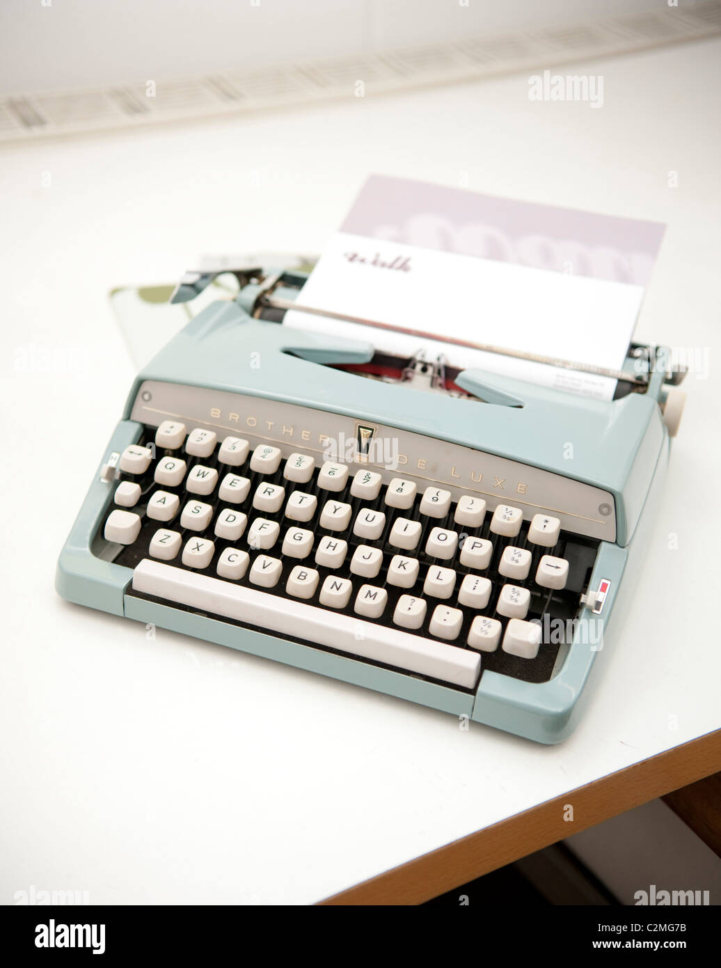 1970s typewriter hi-res stock photography and images - Alamy