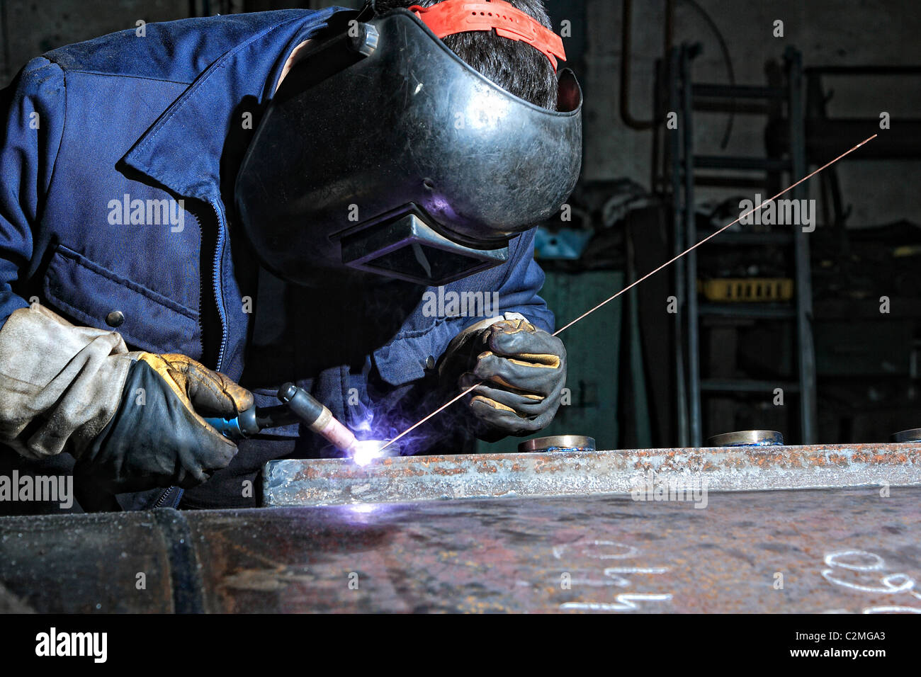Trained welder hi-res stock photography and images - Alamy